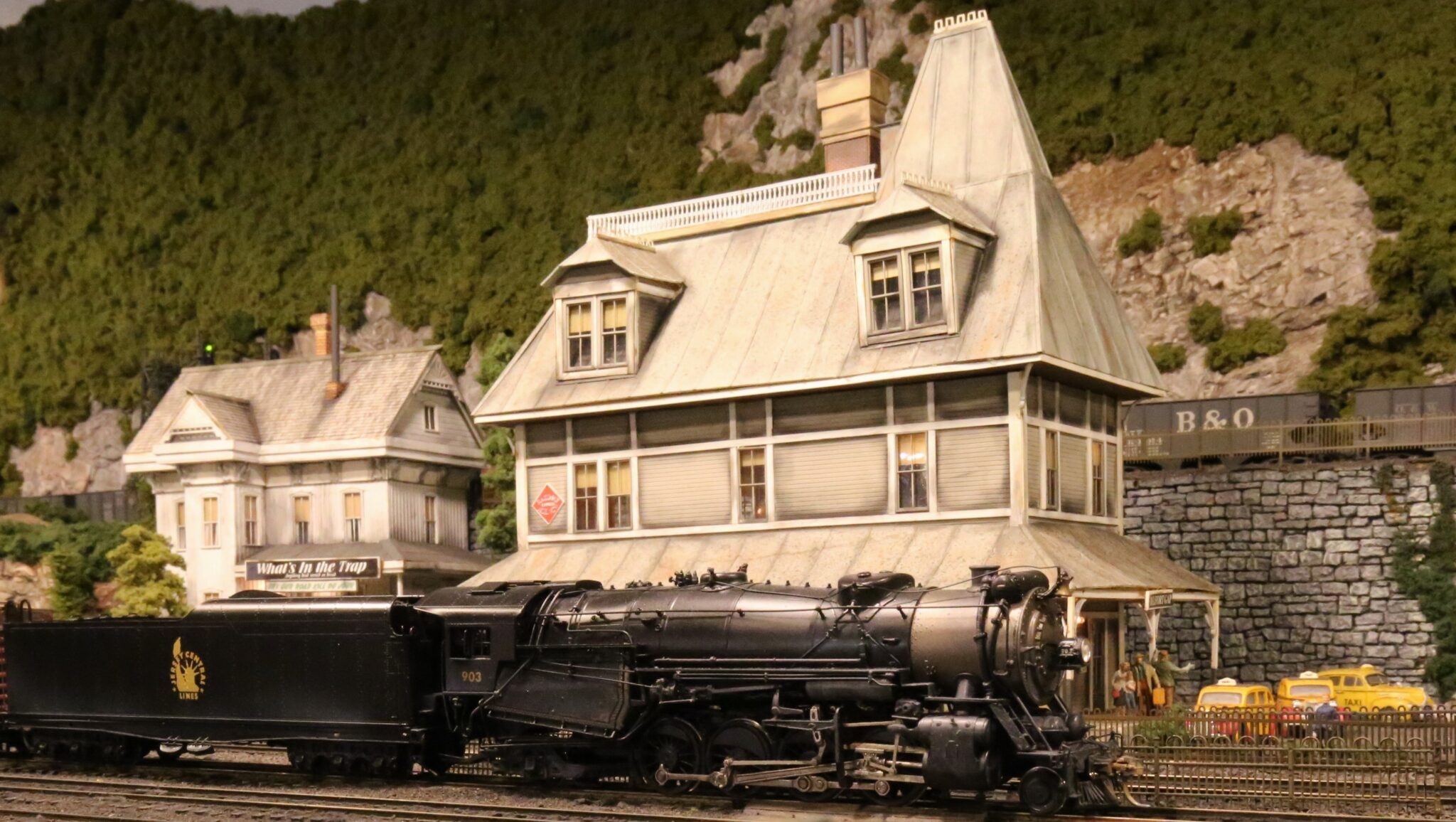 Modeling Lifestyle - Howard Zane - New Tracks Modeling